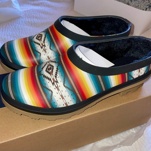 Pendleton | Shoes | New Pendleton Clogsmulesslip On With Multi Color ...